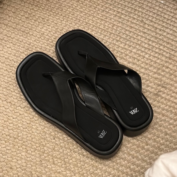 Zara | Shoes | Zara Black Flip Flop Sandals | Poshmark